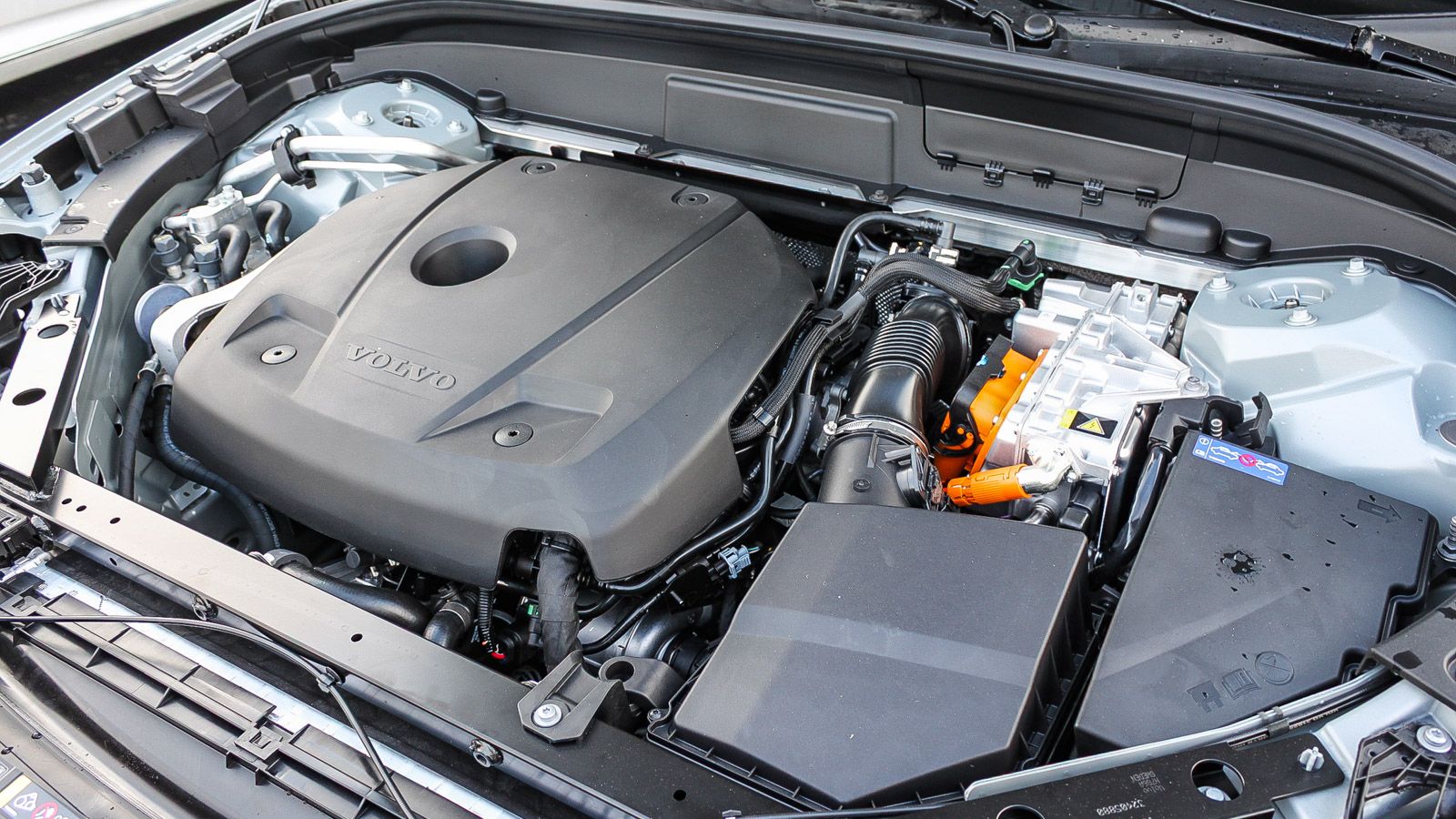 2026 Volvo XC60 Plug-In Hybrid for sale in Cerritos, CA | Cerritos Auto ...